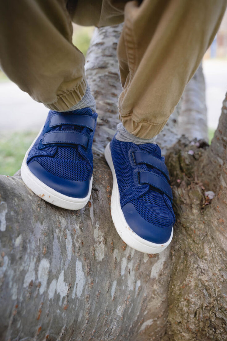 9 Best Barefoot Shoes for Kids (durable + comfortable)